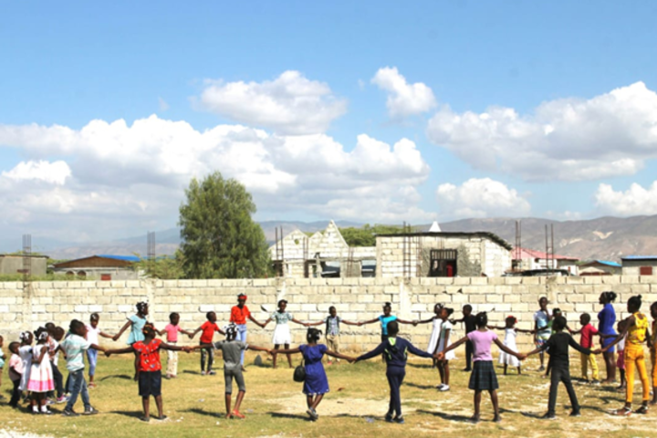 Good Deeds Day Project: Haiti Built A Handwashing Station At A Low ...